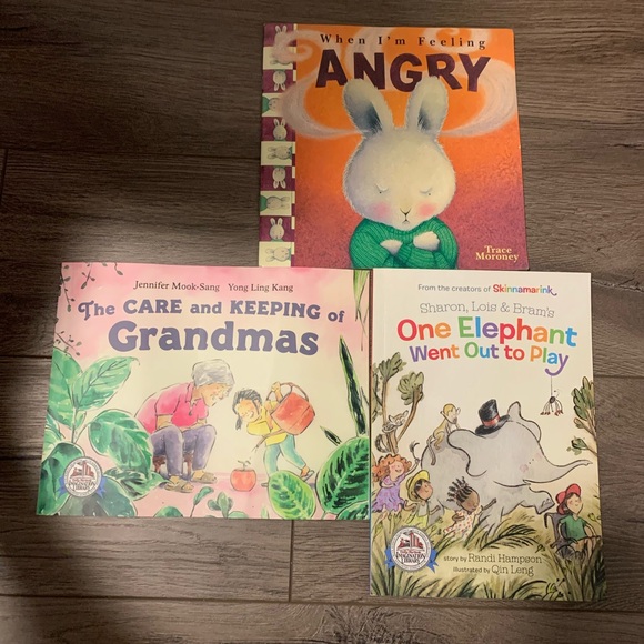 Toys | Childrens Book Bundle | Poshmark